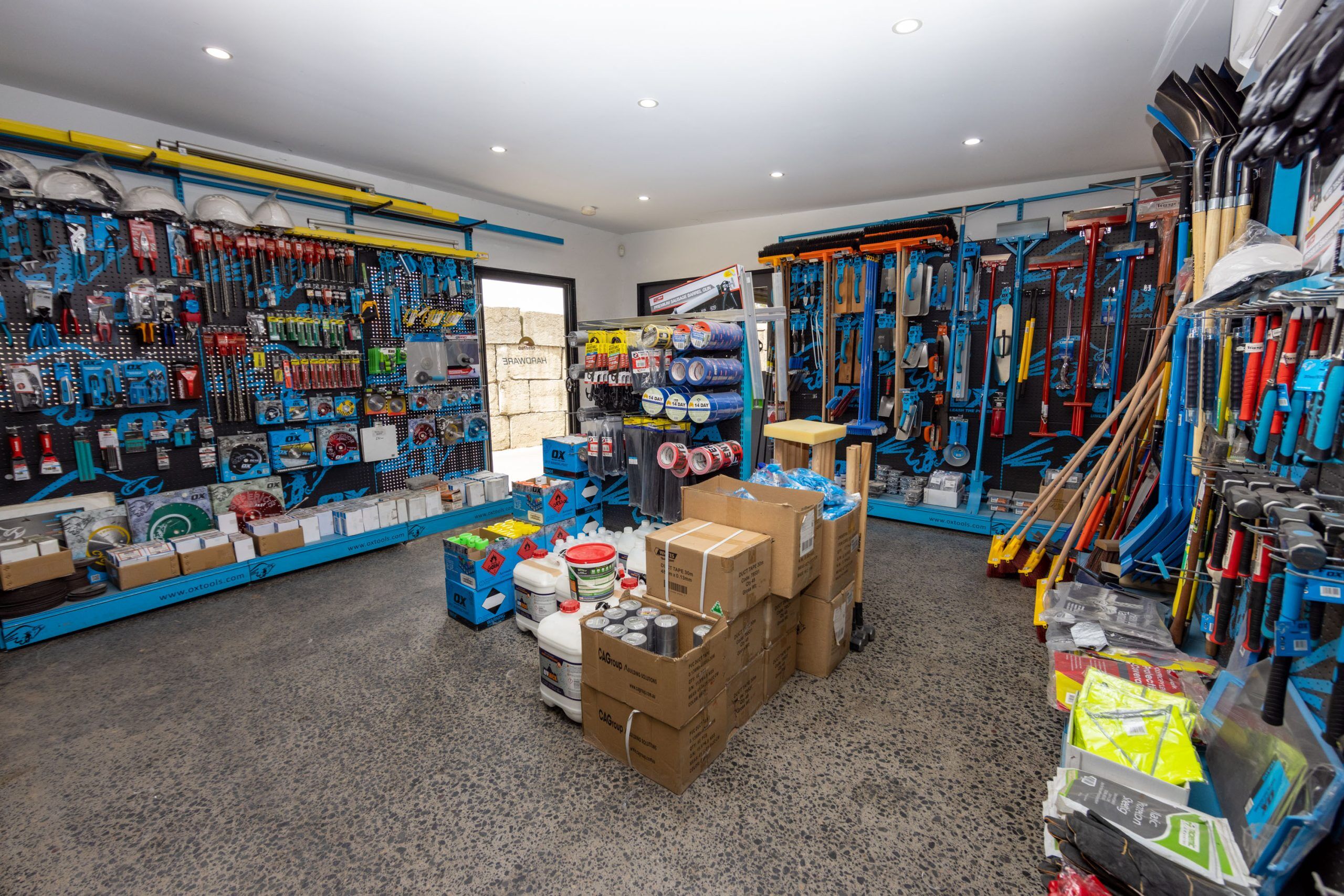 Quality Hardware Supplies for Building and Landscaping | Sandhub